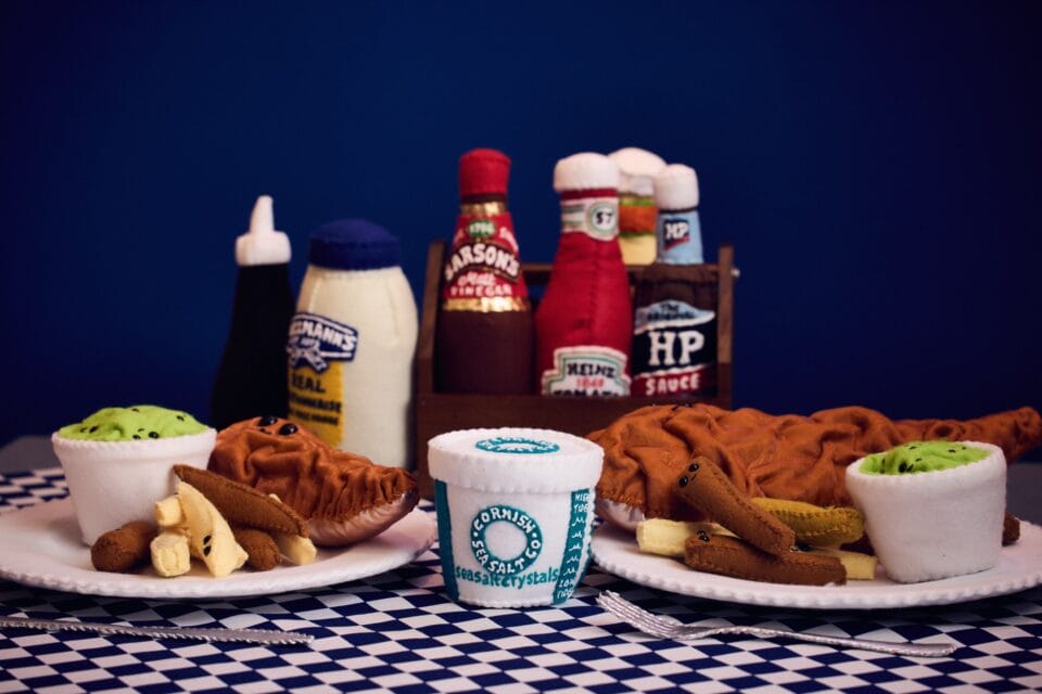 把炸魚薯條店搬進畫廊：Lucy Sparrow 的毛氈美學 – 城市美學新態度kaiak.tw